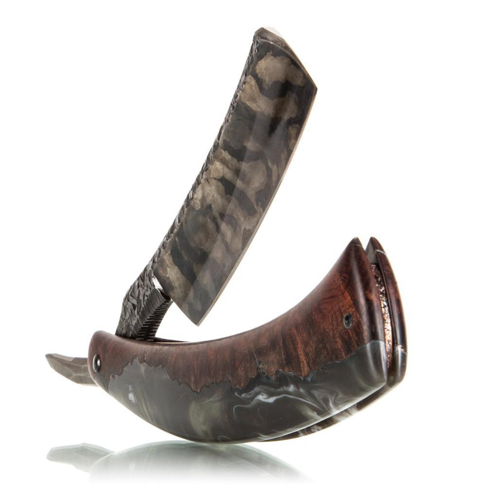 Click or scroll to zoom