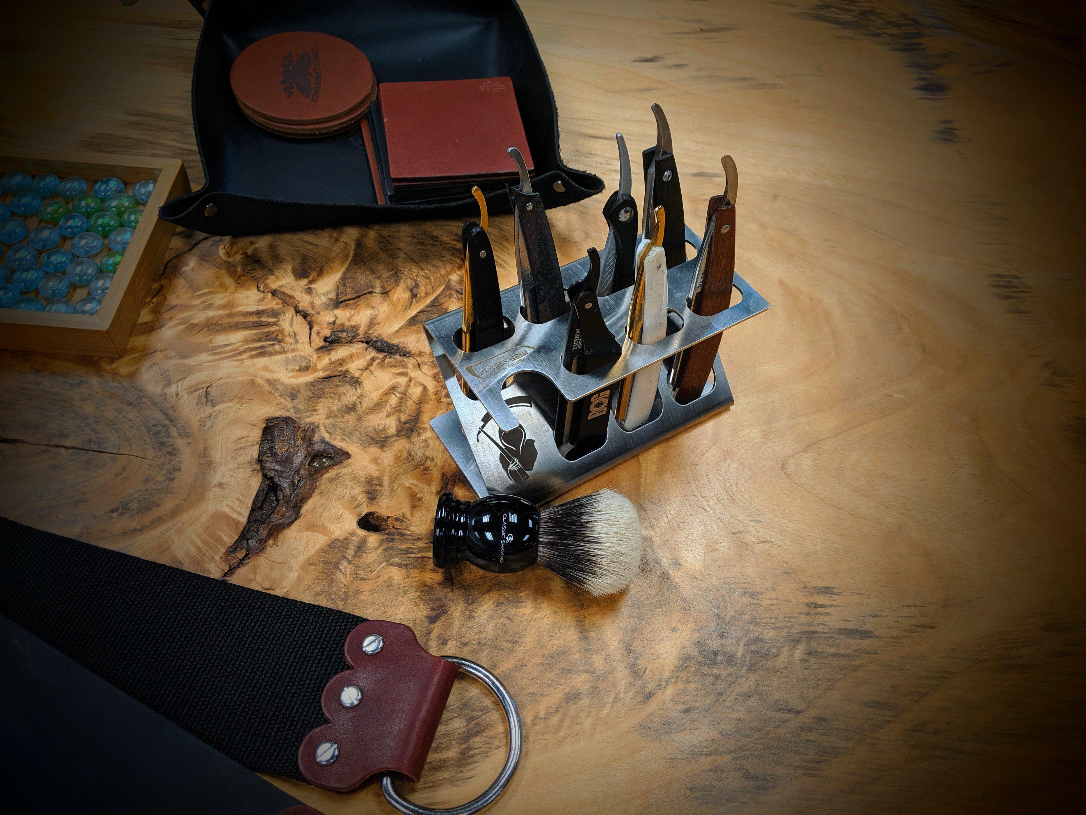 Click or scroll to zoom