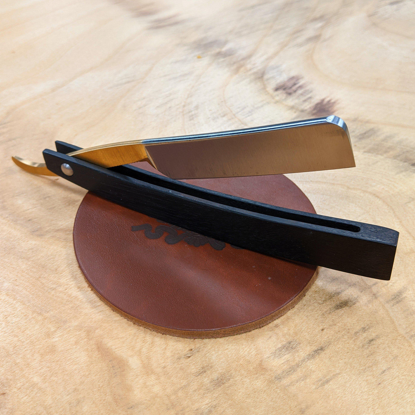 Click or scroll to zoom