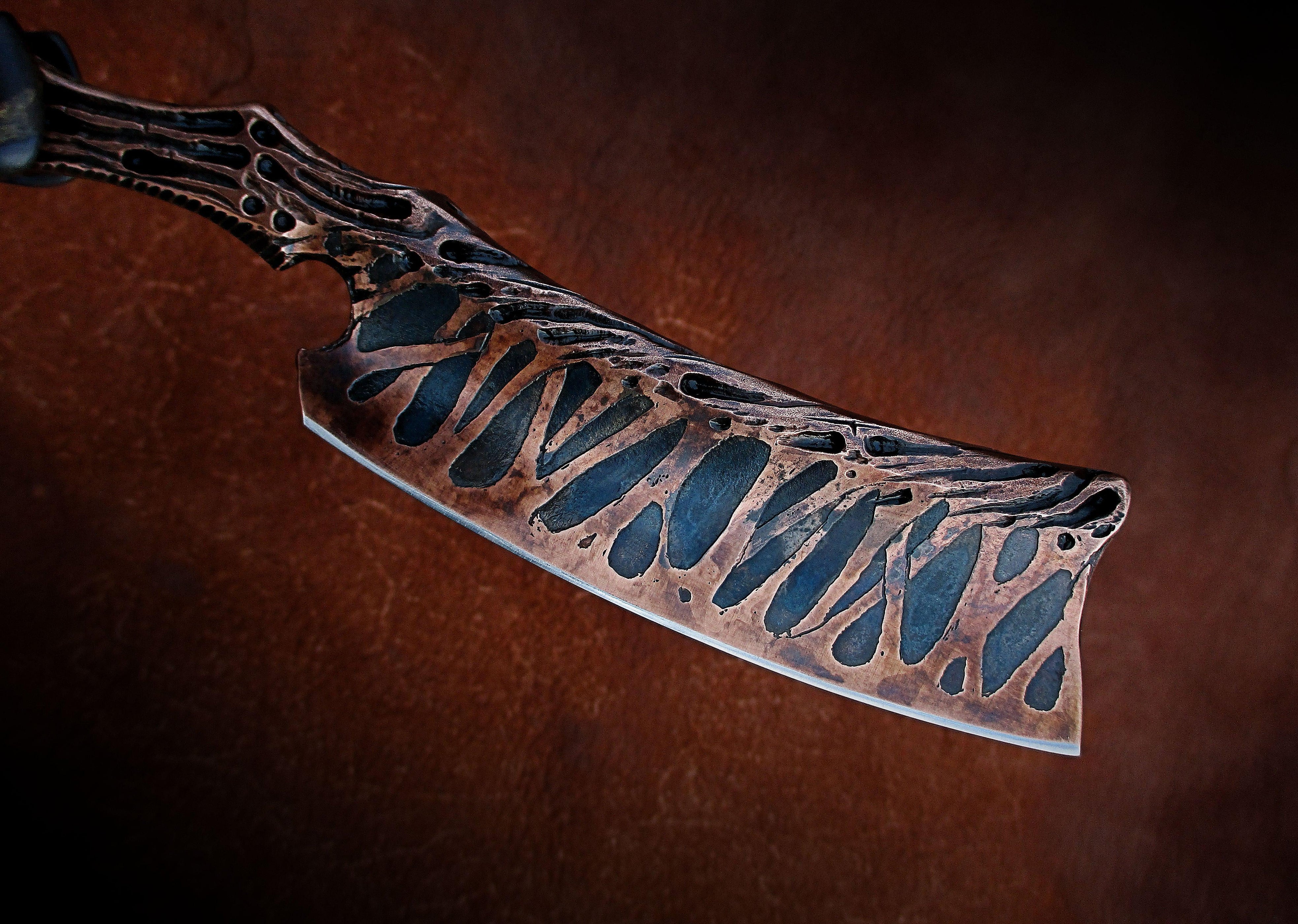 Click or scroll to zoom