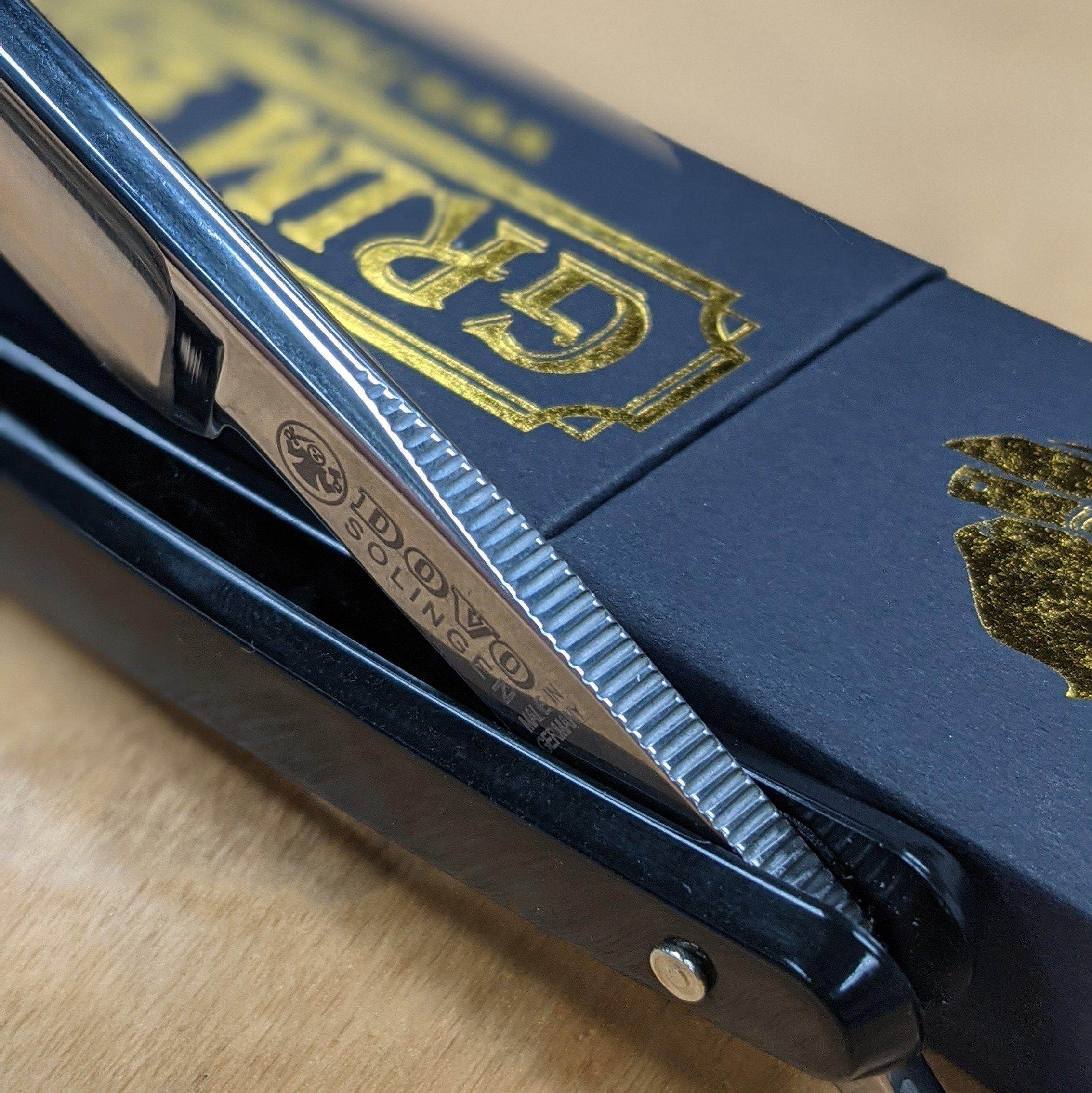 Click or scroll to zoom