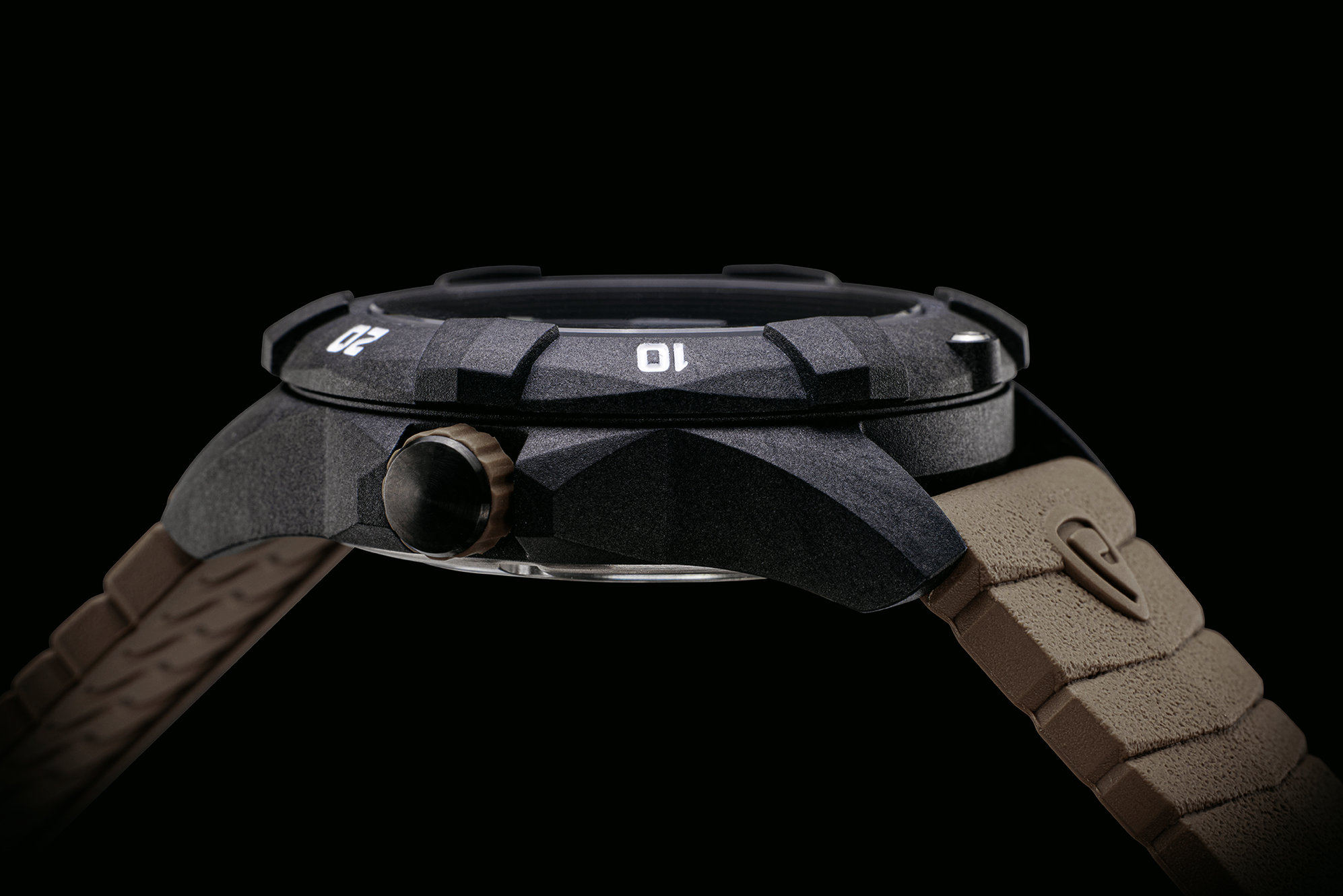 Click or scroll to zoom