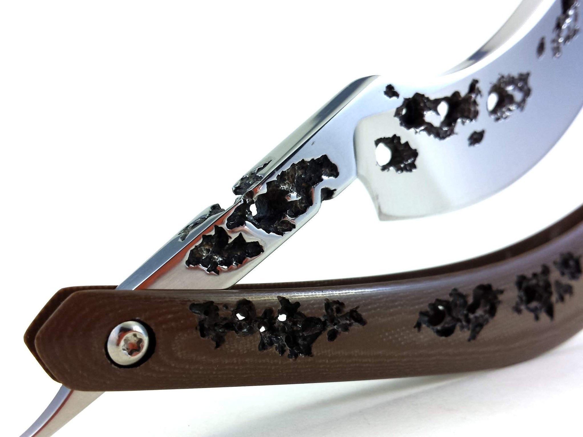 Click or scroll to zoom