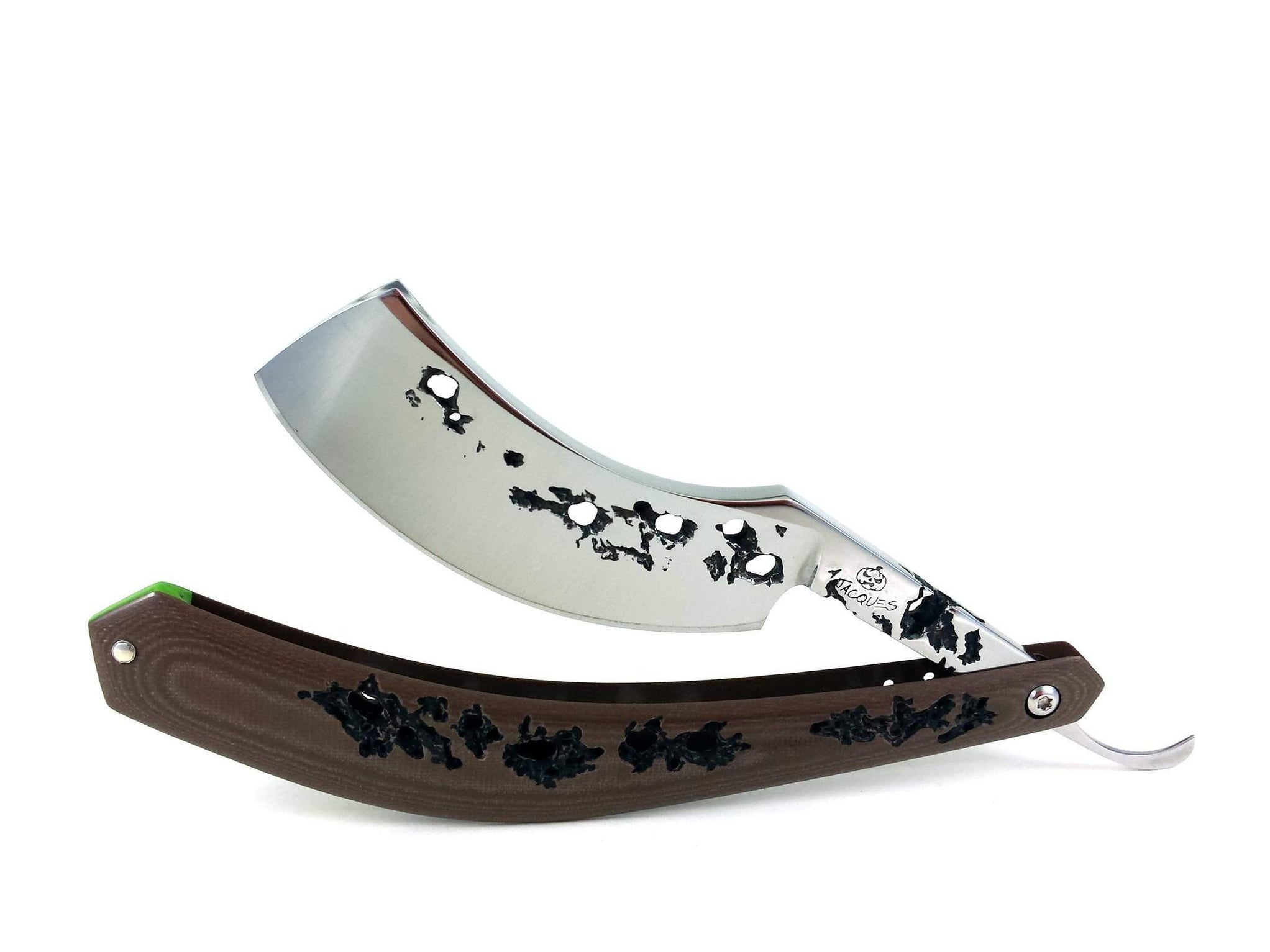 Click or scroll to zoom