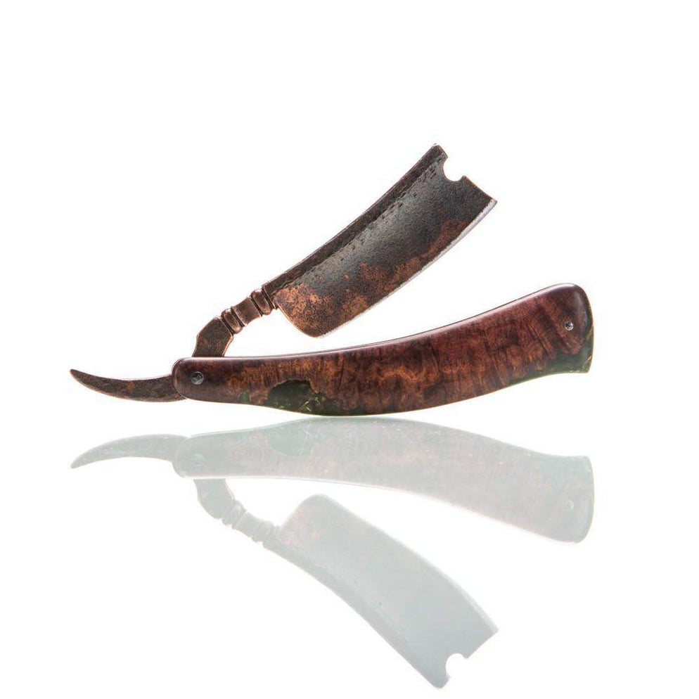 Click or scroll to zoom