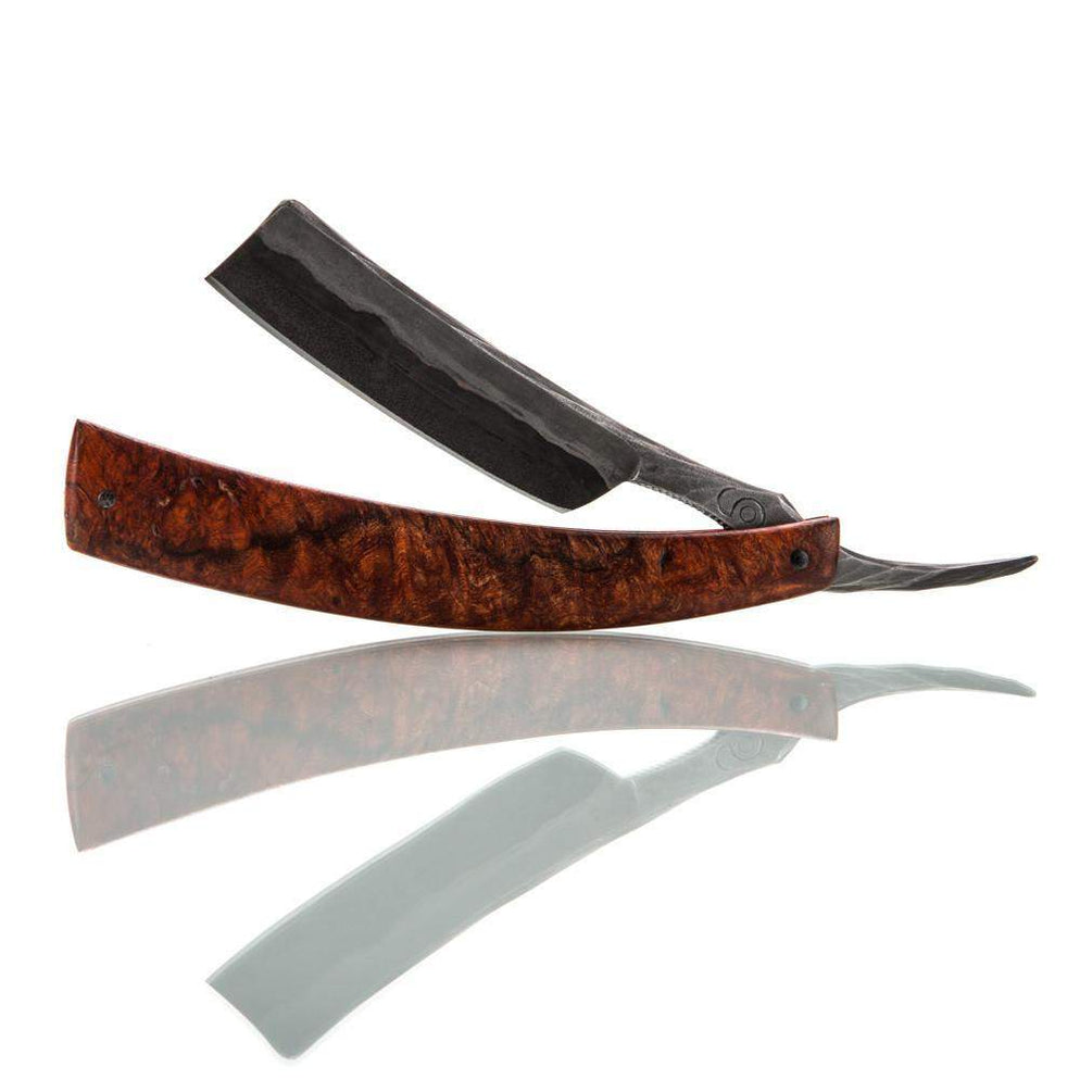 Click or scroll to zoom