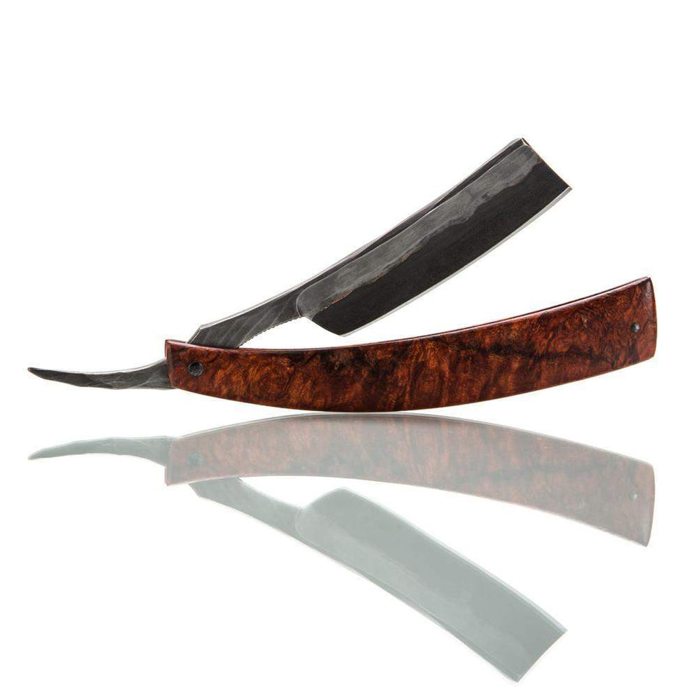 Click or scroll to zoom