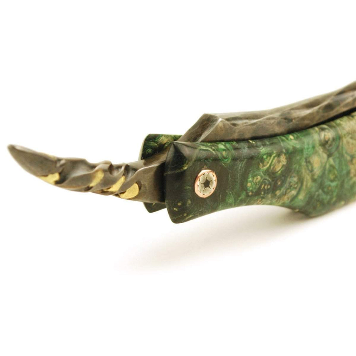 Click or scroll to zoom